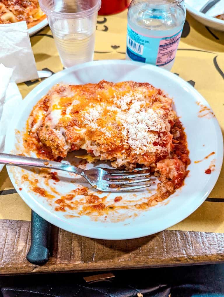 Your Ultimate Foodie Bucket List: 35 Must Try Foods!